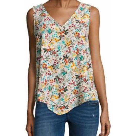a.n.a | Tops | Ana Swing Floral Tank | Poshmark